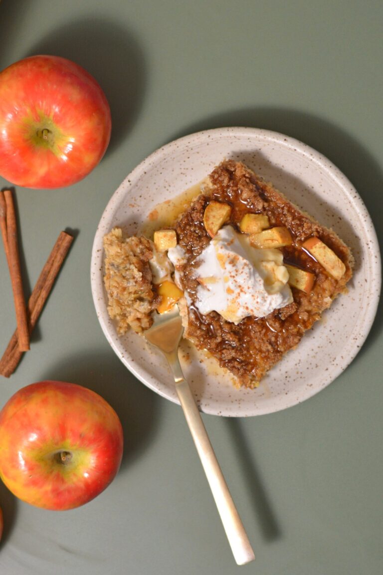 Easy Apple Pie Protein Baked Oats - Joy to the Food